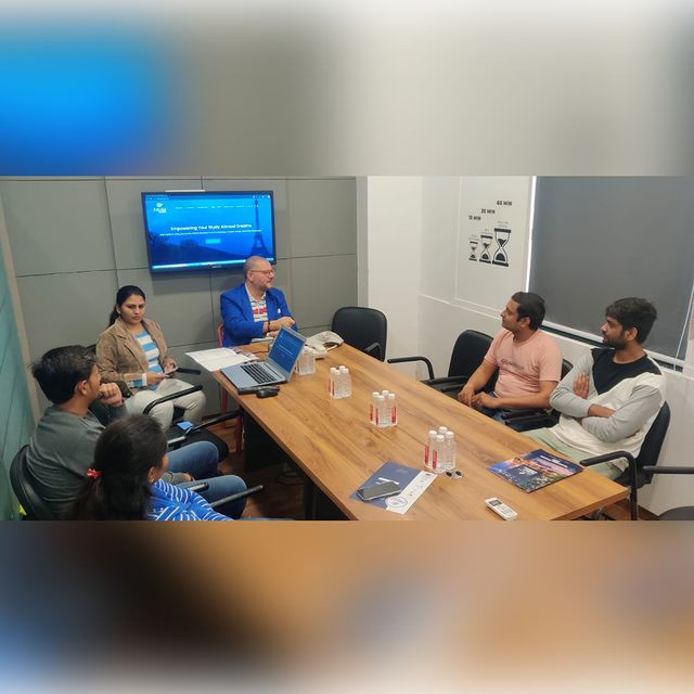 Director of IGS Group Visited Edugo Abroad